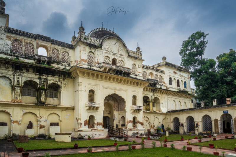 Dhubela: A Trip to the Land of Mastani - The Floating Pebbles