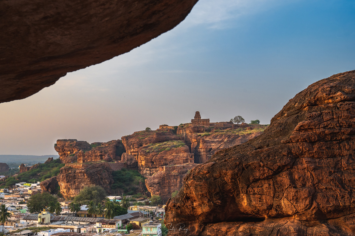 Badami: The Ultimate Guide to the Chalukyan Capital - The Floating Pebbles