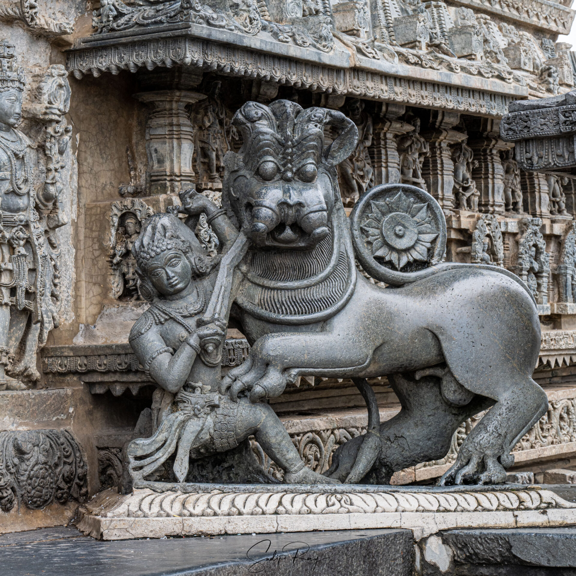 Belur’s Chennakesava Temple: Poetry Etched on Stones - The Floating Pebbles