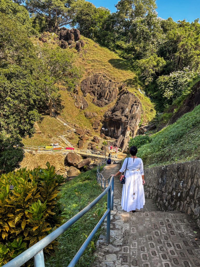 Unakoti: A Journey to the Lost Hill of Faces. - The Floating Pebbles