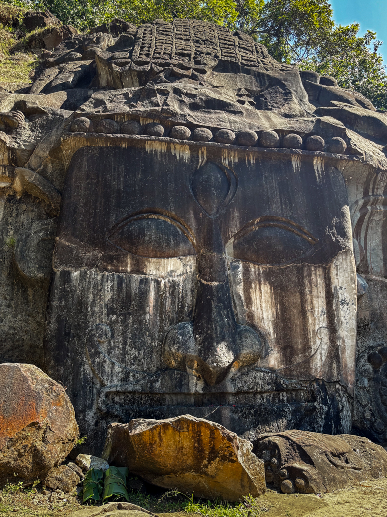 Unakoti: A Journey to the Lost Hill of Faces. - The Floating Pebbles