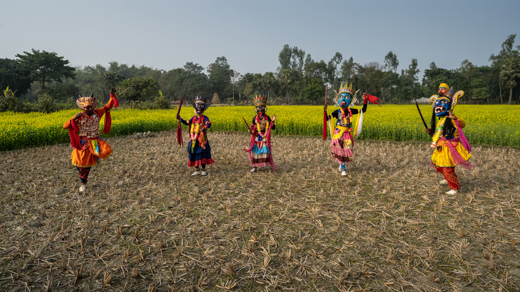 Gomira: A Captivating Masked Dance of Bengal - The Floating Pebbles