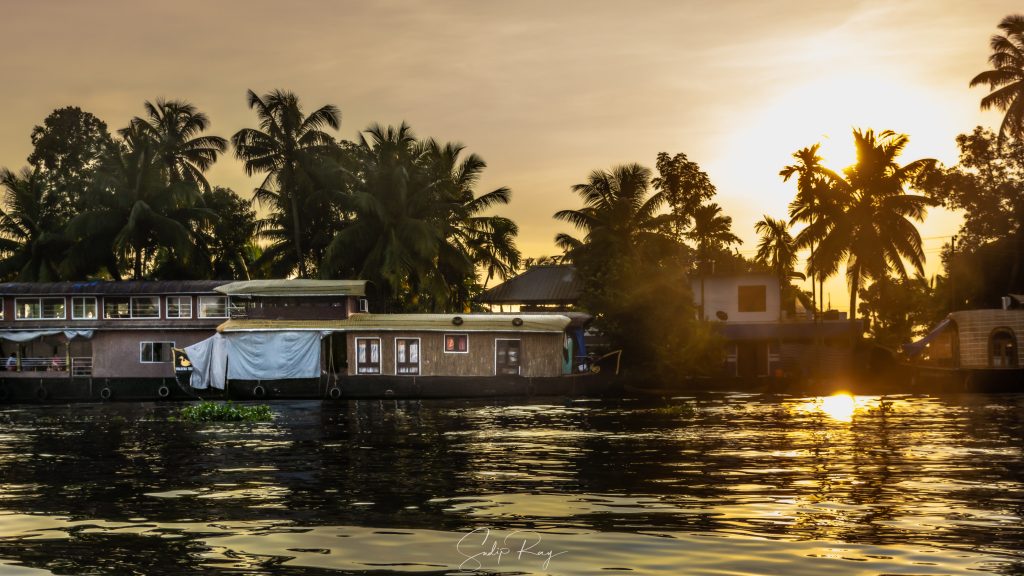 A Getaway In Kerala: Itinerary, Tips & More. - The Floating Pebbles